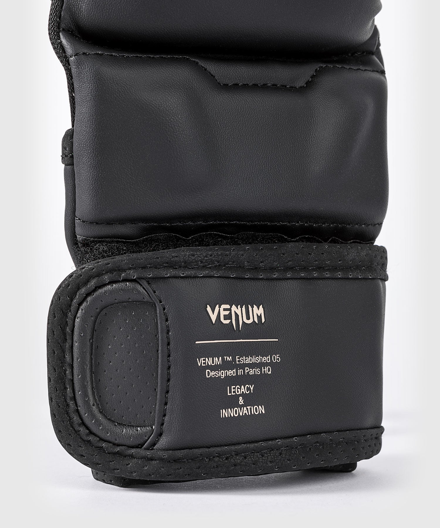 MMA Gloves 7 Oz Venum Impact Evo Sparring - CombatArena.net – Combat Arena