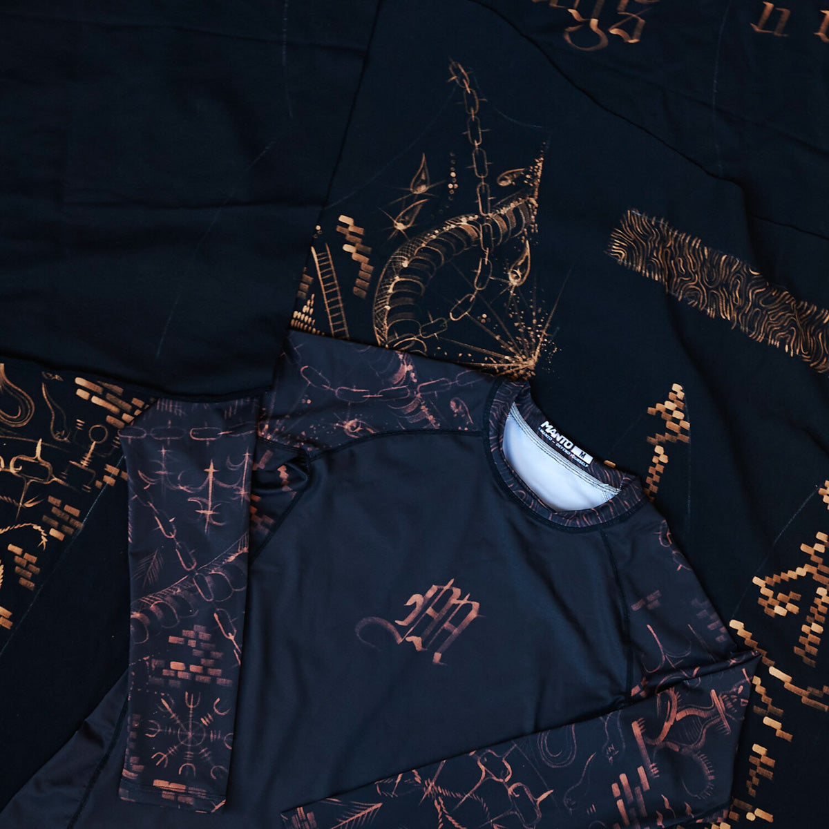 Rashguard Manto Free Hugs long sleeves - CombatArena.net – Combat Arena