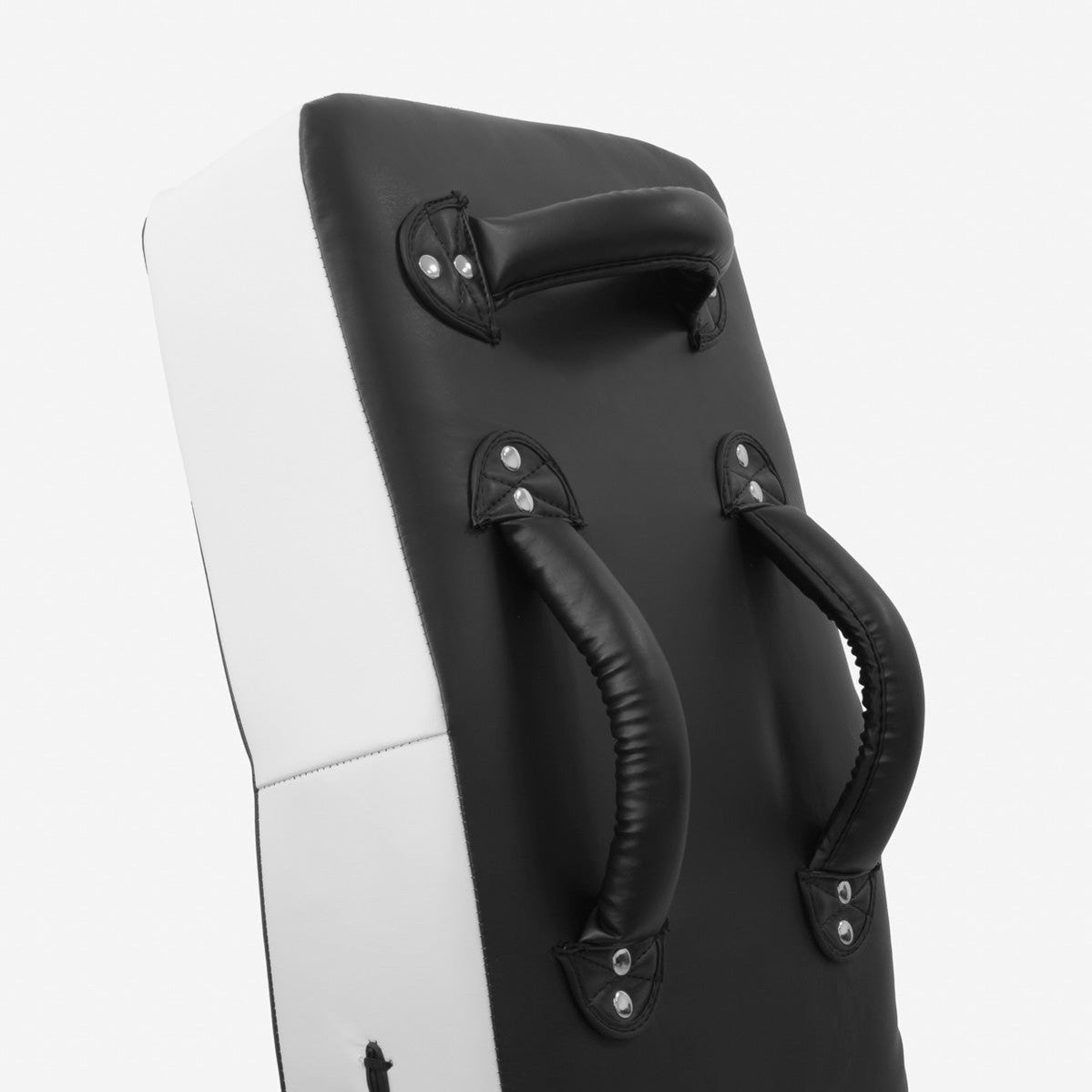 Curved shield Combat Arena - CombatArena.net