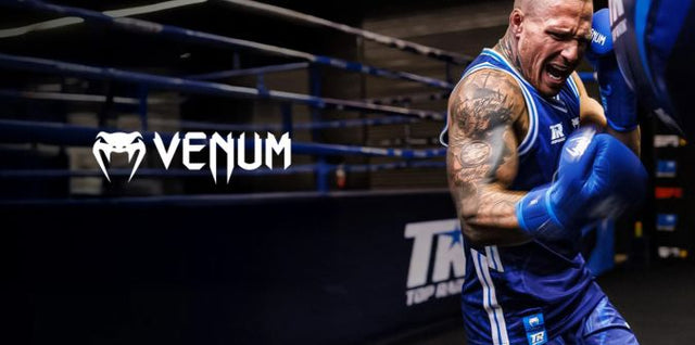 Boxing gloves Venum Challenger 2.5 Black-white - Combat Arena